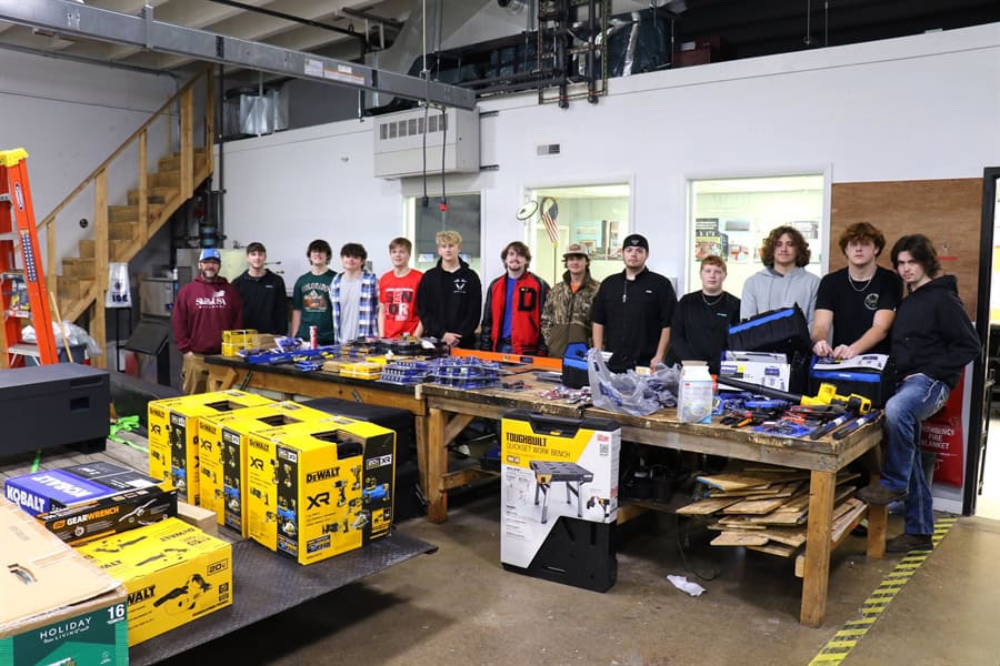 AI in Roofing: Insurance Rate Cuts & More Stories | Roofing Insights